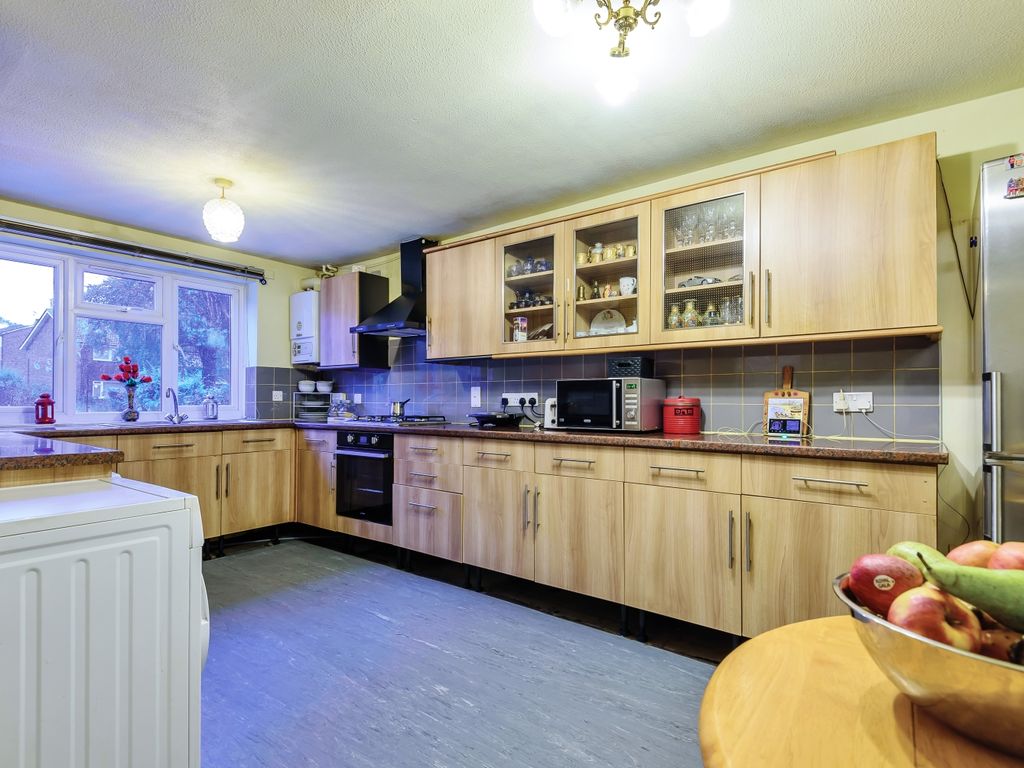 3 bed terraced house for sale in Sheldon Close, London SE12 - Zoopla