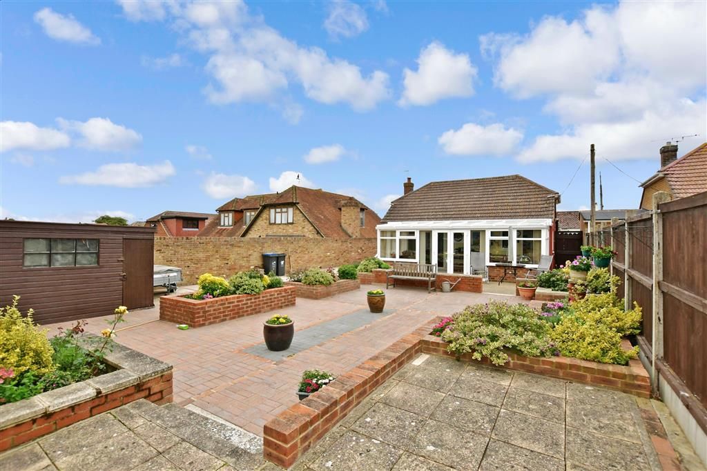2 bed detached bungalow for sale in Foads Hill, Cliffsend, Ramsgate ...