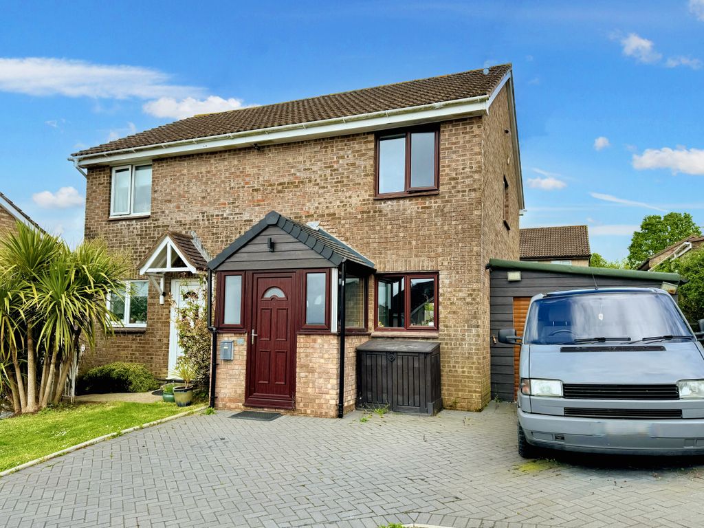 3 Bed Semi Detached House For Sale In Hollam Way Kingsteignton Newton