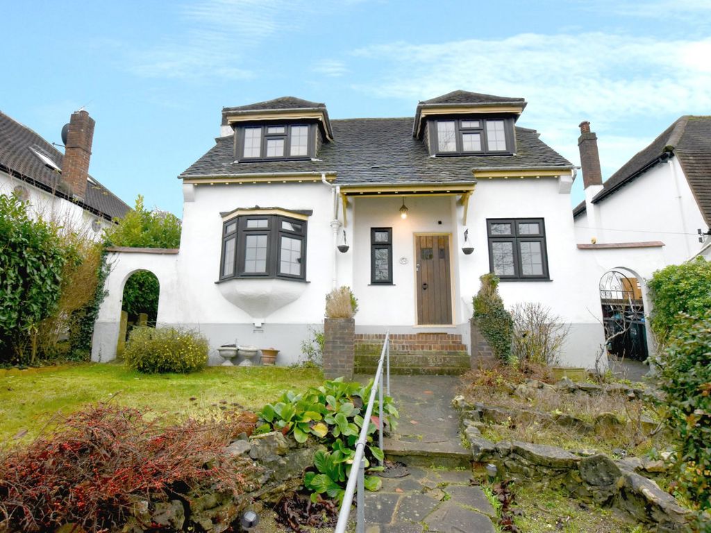 3 bed detached house for sale in Riddlesdown Avenue, Purley CR8, £ ...