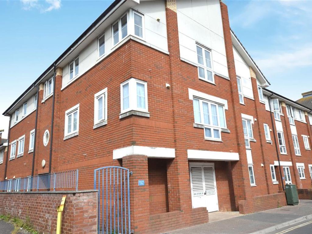 2 bed flat for sale in Acland Road, Exeter EX4 - Zoopla