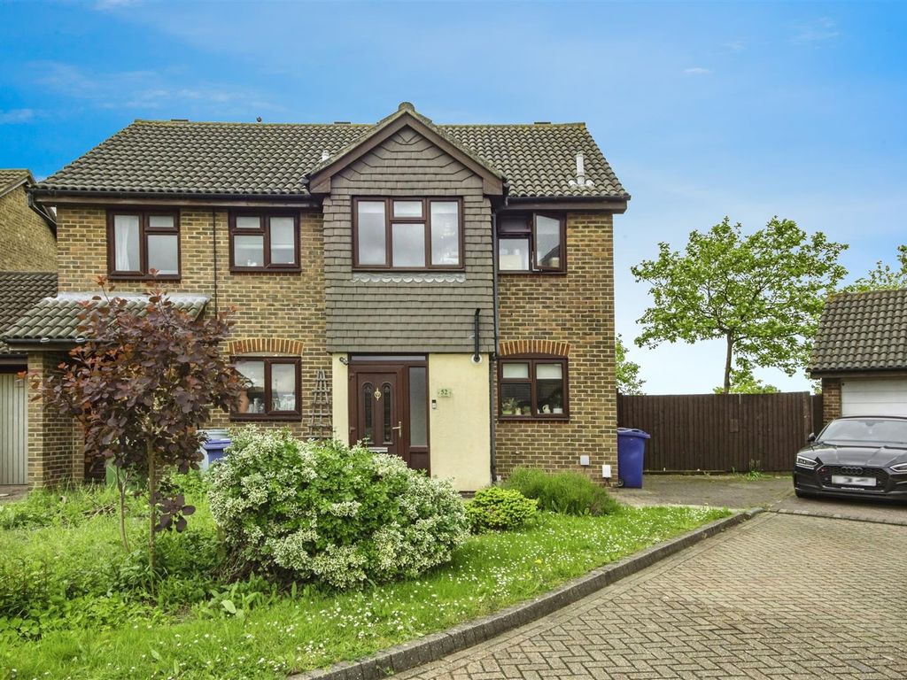 2 bed property for sale in Ark Avenue, Grays RM16, £350,000 - Zoopla