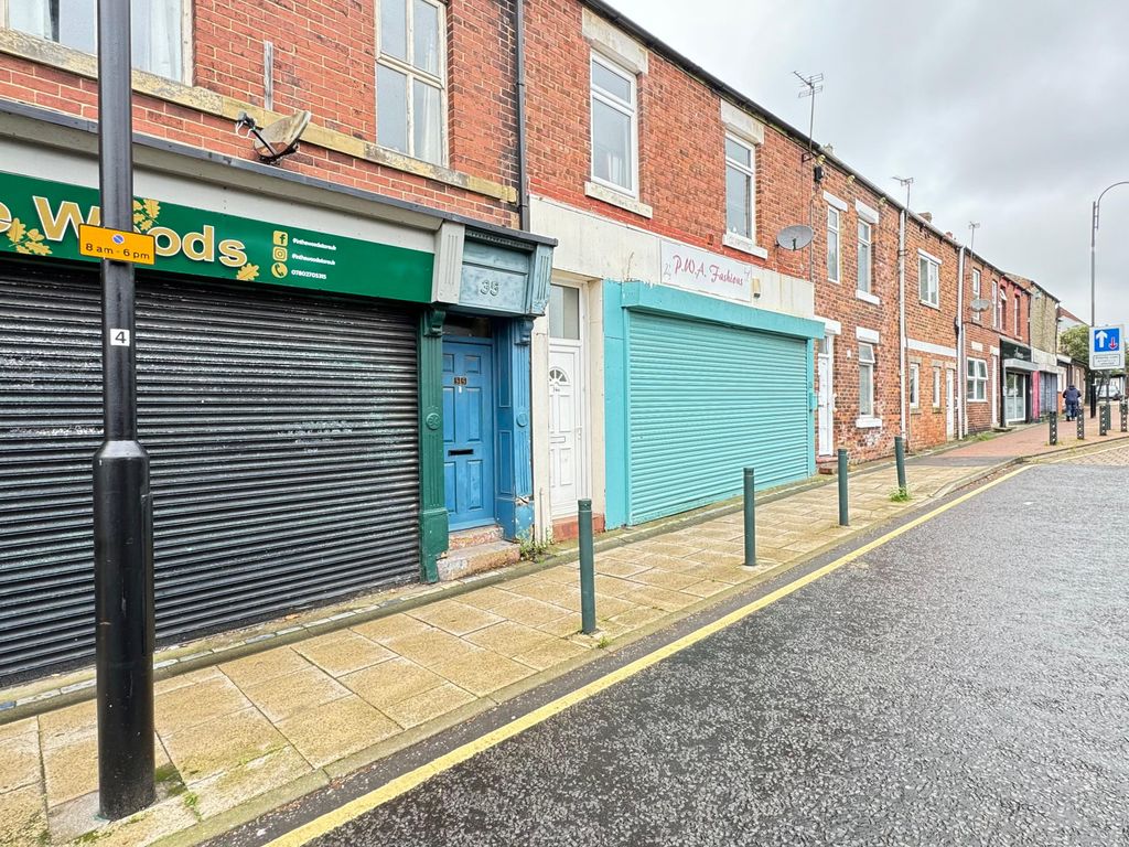 2 bed flat to rent in Woods Terrace, Seaham SR7, £450 pcm - Zoopla