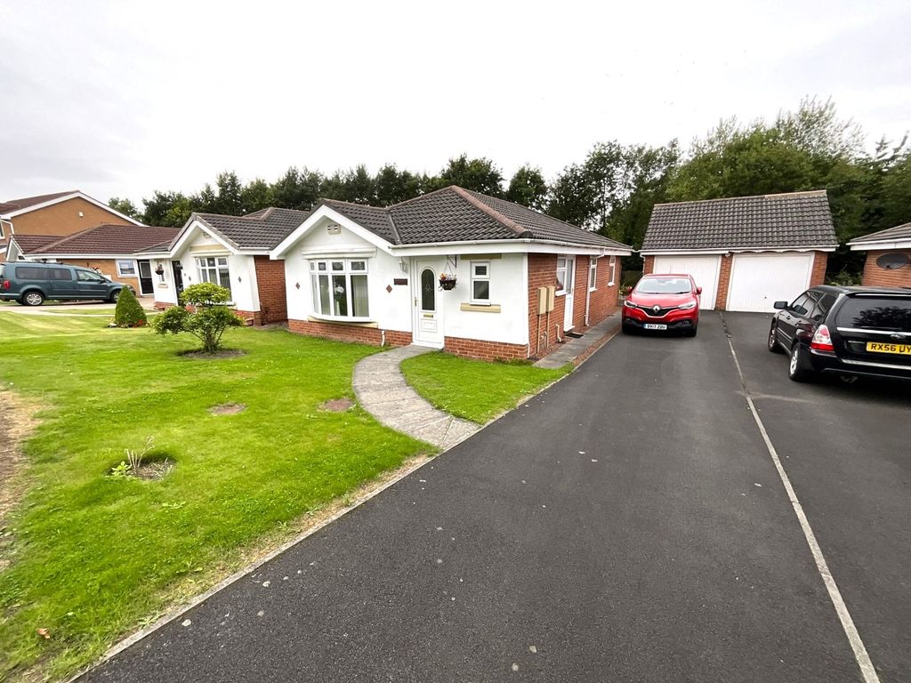 3 Bed Bungalow For Sale In Waterside Park Hebburn Tyne And Wear Ne31