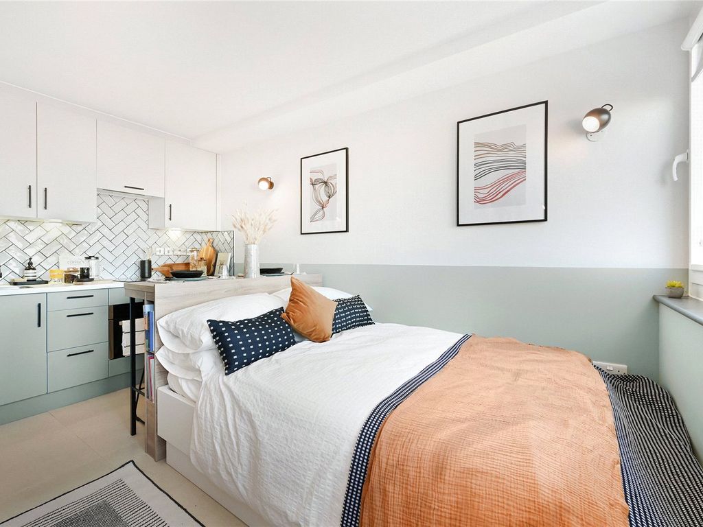 Studio to rent in Uncle Stockwell, 60 Courland Grove SW8 - Zoopla