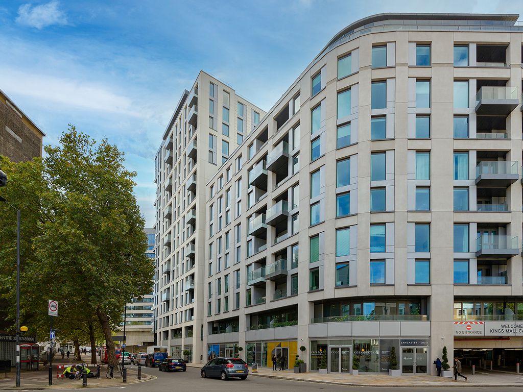 2 bed flat for sale in Beadon Road, Hammersmith W6, £910,000 - Zoopla