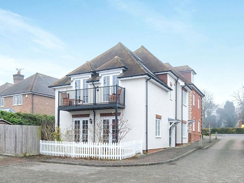 2 bed flat to rent in Webbs Orchard, Matfield, Tonbridge, Kent TN12 ...