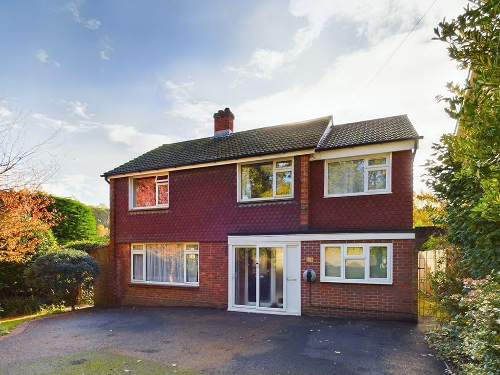 4 Bed Detached House For Sale In Lowford Hill Close Bursledon