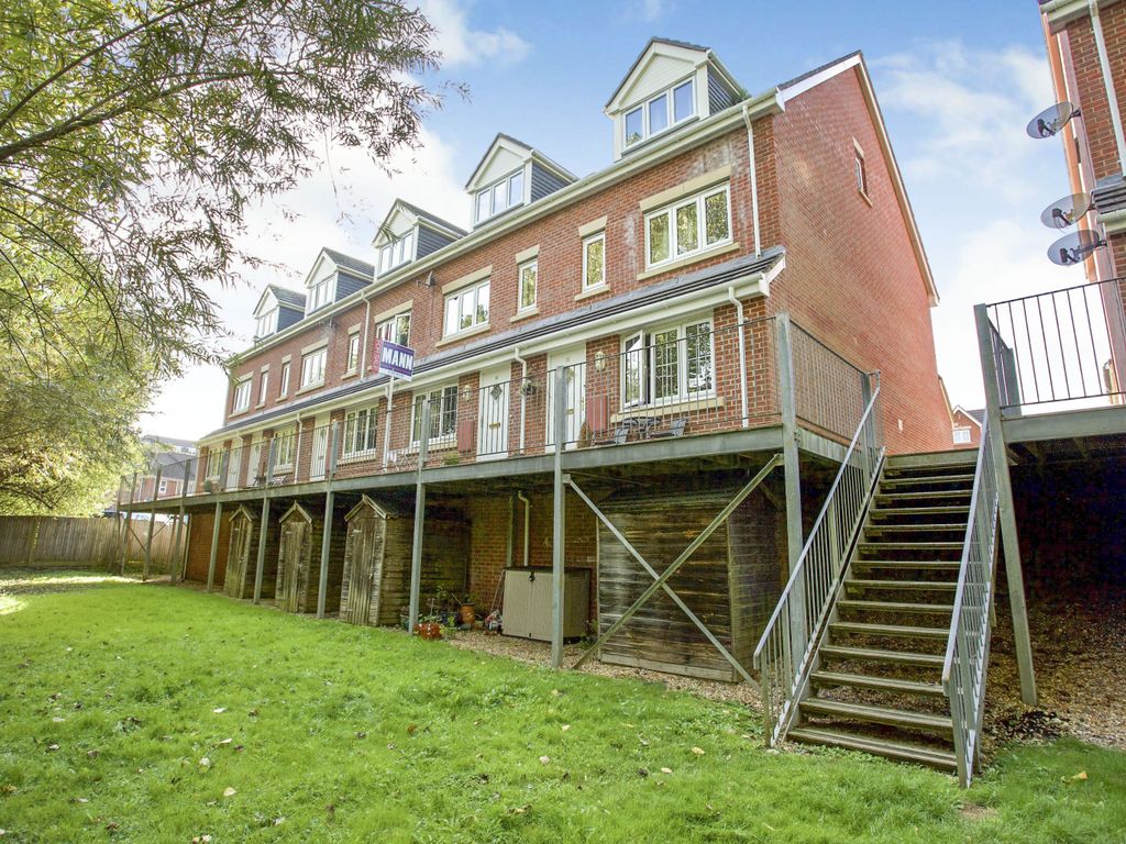 1 bed maisonette for sale in Park Mews, Park Gate, Southampton ...