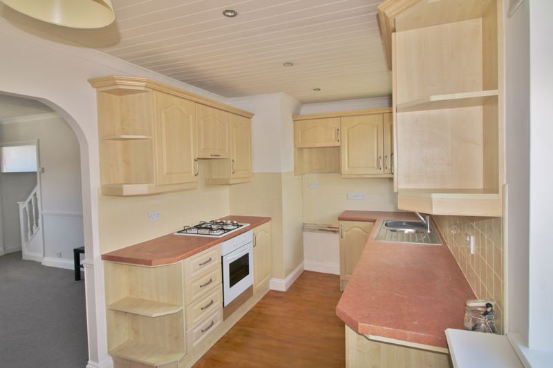 2 bed flat to rent in Lila Place, Swanley BR8, £1,400 pcm - Zoopla