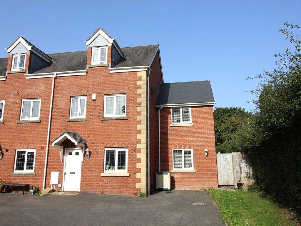 4 Bed End Terrace House For Sale In Filsham Road Swindon Wiltshire