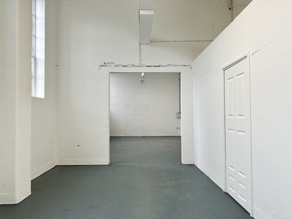 Industrial to let in Unit 4A Britannia Estate, Leagrave Road, Luton ...