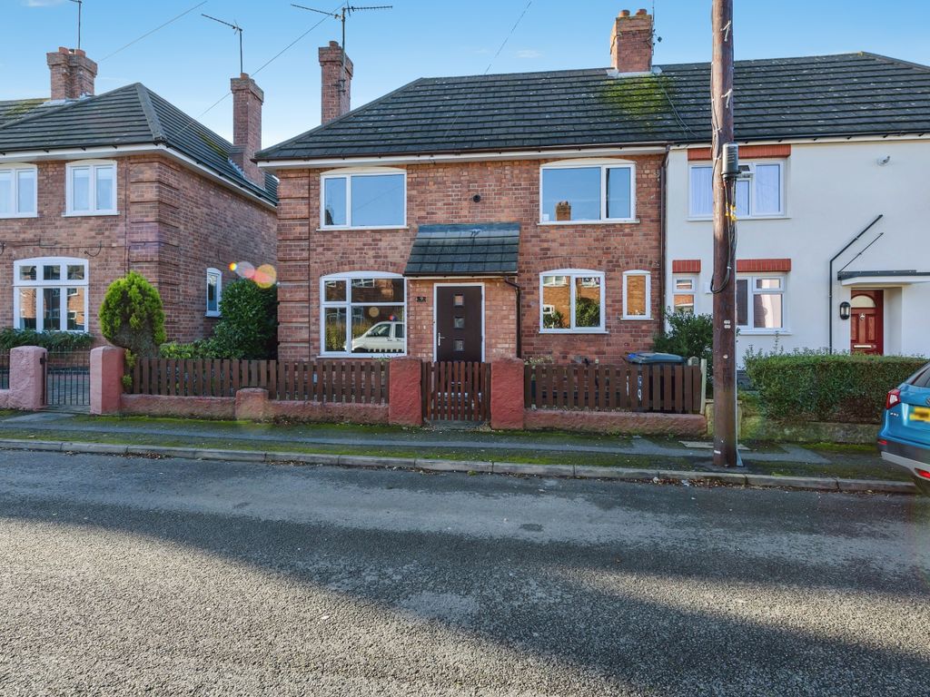 3 Bed Semi Detached House For Sale In Waverley Road Northampton Nn2 £