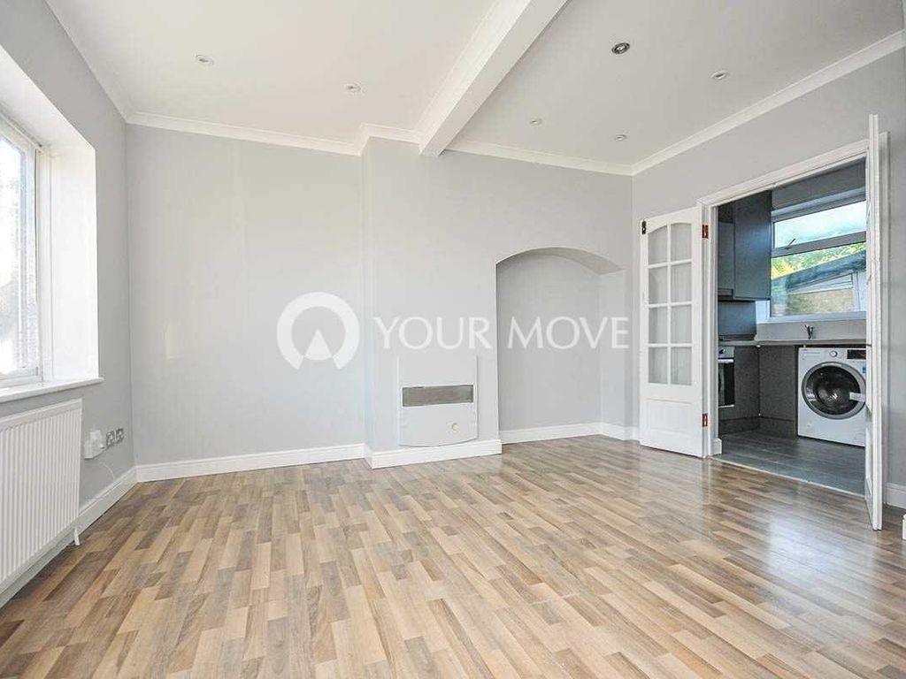 3 bed detached house to rent in Downham Way, Bromley BR1 - Zoopla