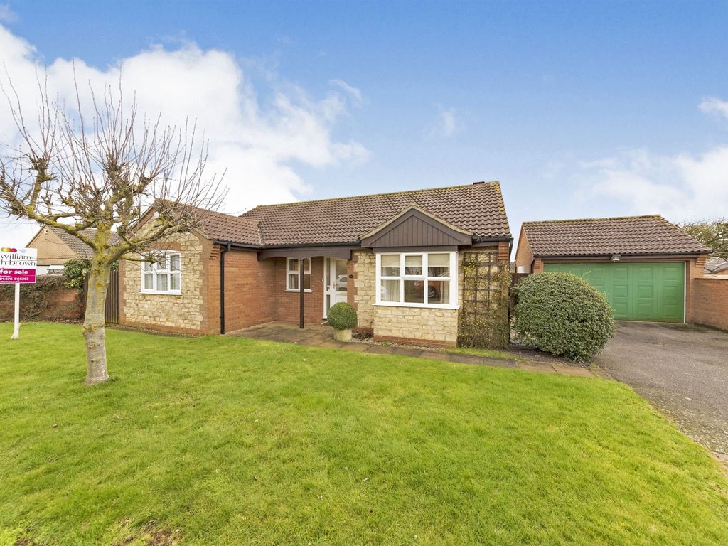 3 bed detached bungalow for sale in Covill Close, Great Gonerby ...