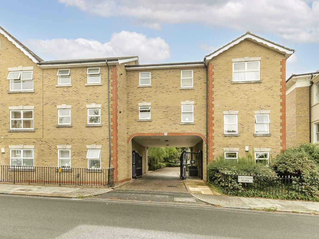 2 bed flat for sale in Crescent Lane, London SW4 - Zoopla