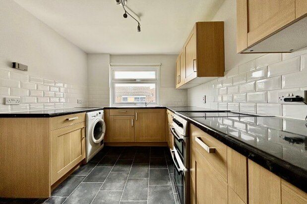 2 bed flat to rent in Durling Court, Gillingham ME8, £1,200 pcm - Zoopla