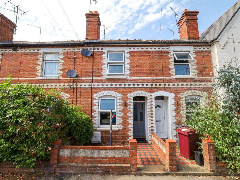 2 Bed Terraced House For Sale In Coventry Road Reading Berkshire Rg1