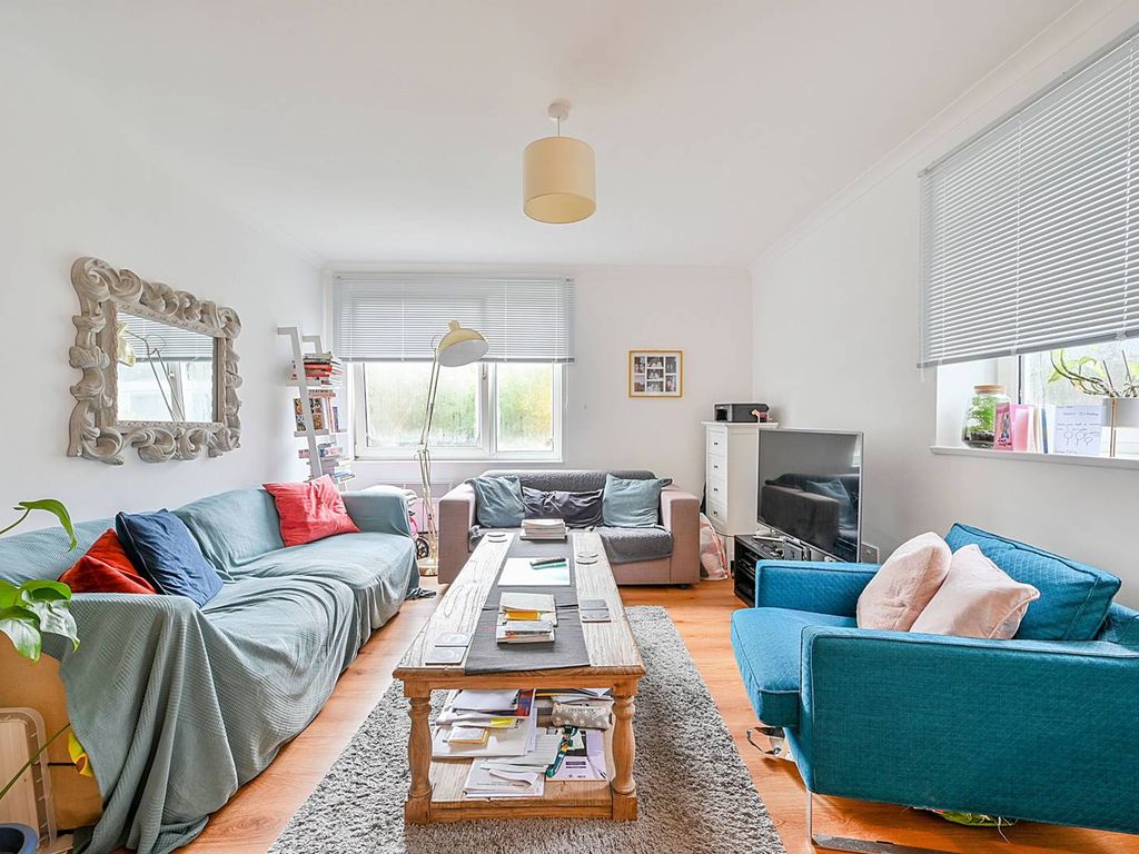 2 bed flat to rent in Wingate, Road, Brackenbury Village, London W6 ...