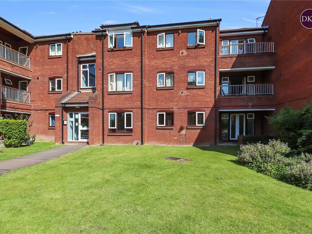 2 bed flat for sale in Langley Road, Watford, Hertfordshire WD17, £ ...