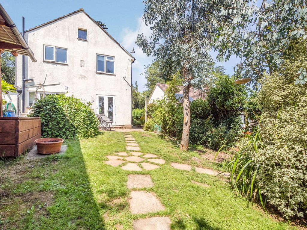 3 bed detached house for sale in St. Helena, Pinn Hill, Exeter EX1, £ ...