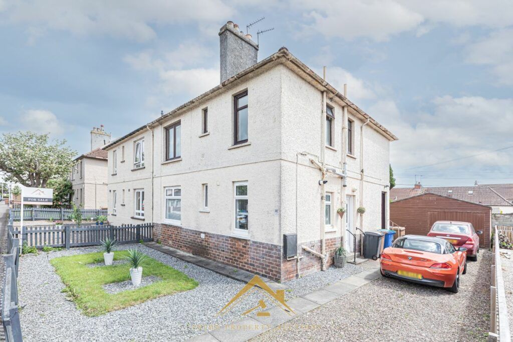 2 bed flat for sale in 22 Haughgate Avenue, Leven KY8, £65,000 - Zoopla