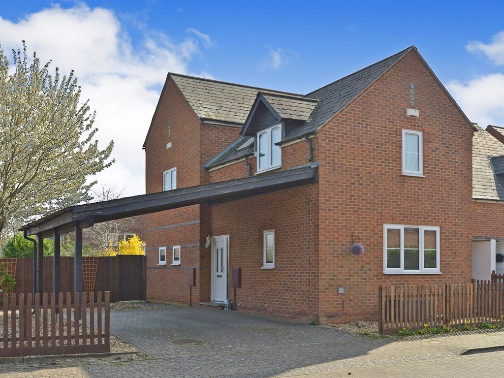 3 bed end terrace house for sale in Frank Atter Croft, Wolverton ...