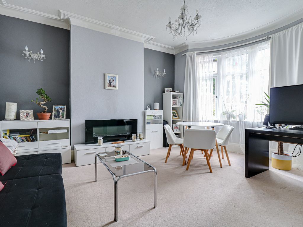 1 Bed Flat To Rent In Cheltenham Road Southend On Sea Ss1 £900 Pcm