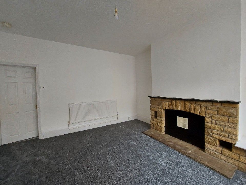 2 bed terraced house to rent in Smith Street, Nelson BB9, £550 pcm - Zoopla