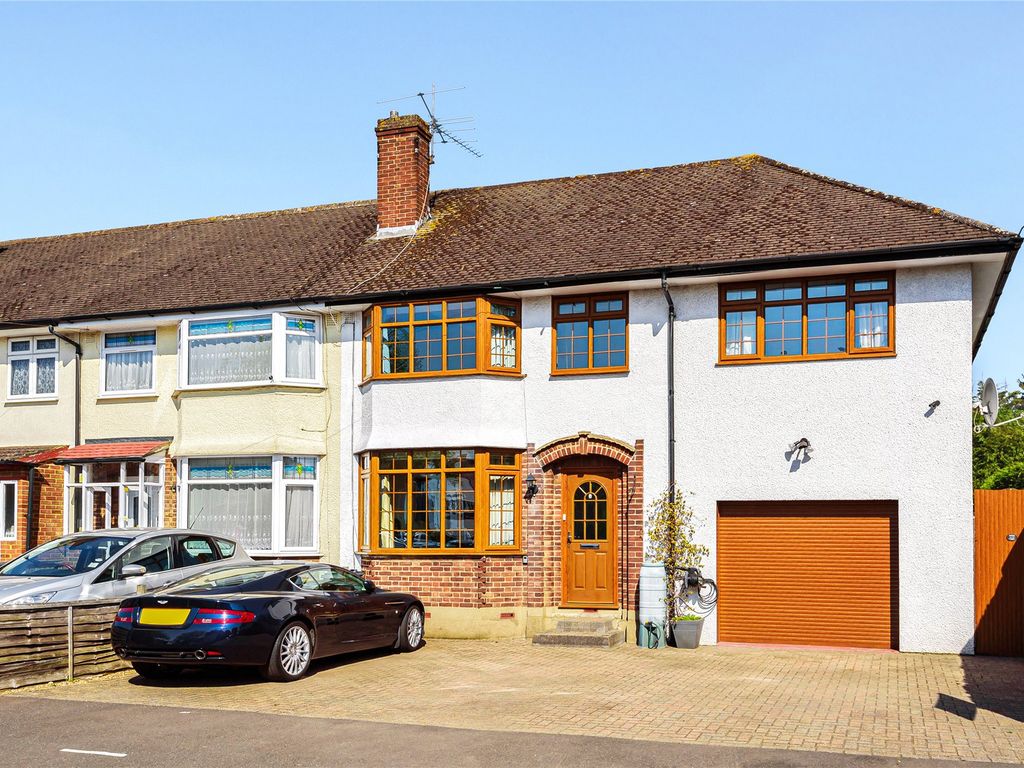 Houses For Sale In Sunningdale Avenue Feltham at Laura Stanley blog