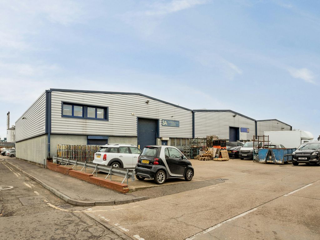 Industrial to let in Standard Industrial Estate, Henley Road, London ...