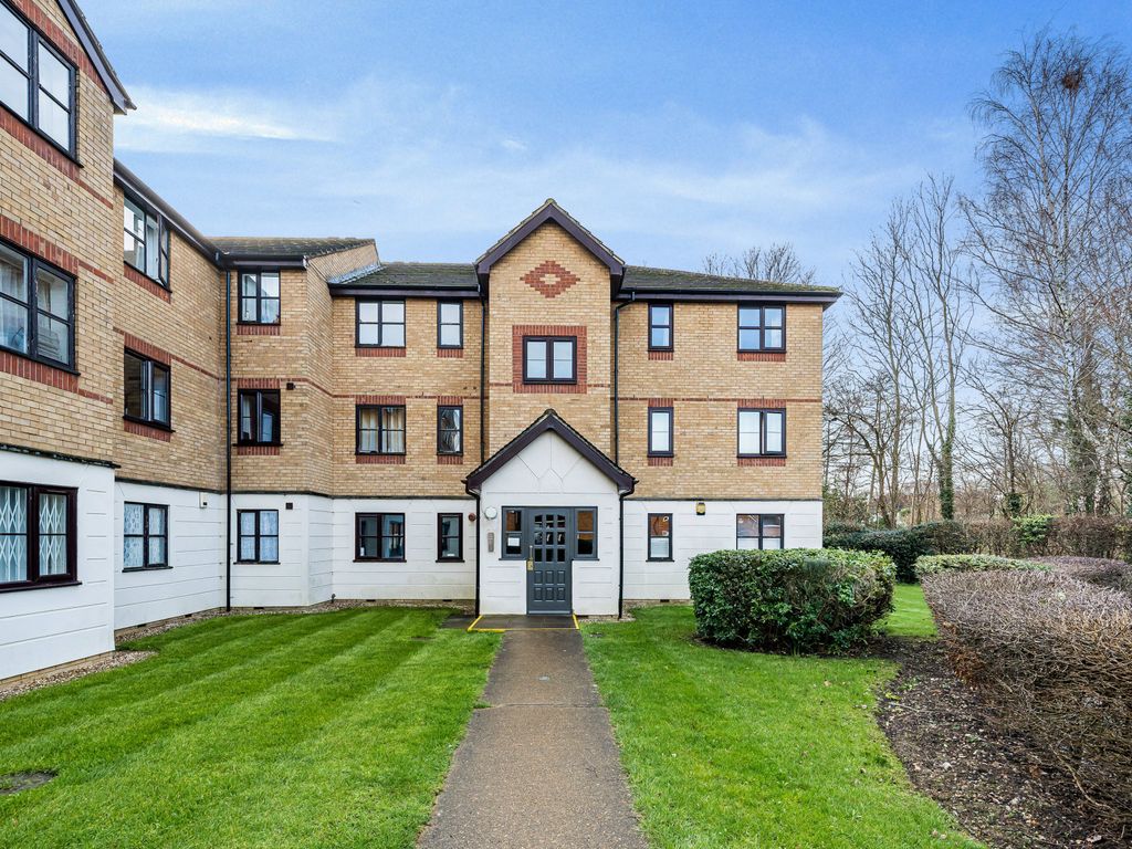 1 bed flat for sale in Mullards Close, Hackbridge, Mitcham, Surrey CR4 ...