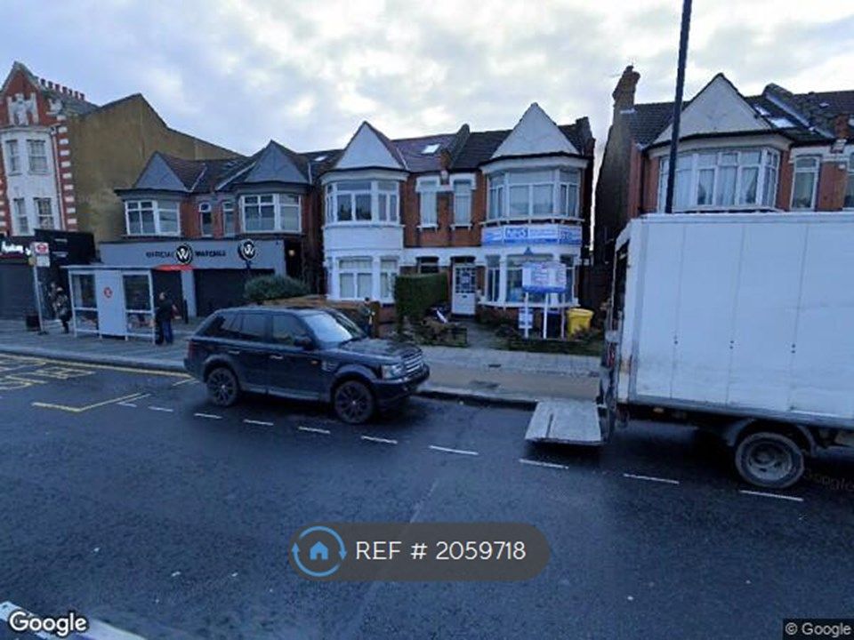 1 bed flat to rent in Green Lanes, London N13, £1,200 pcm - Zoopla