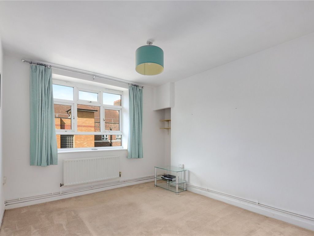 2 bed flat to rent in Rivermead House, Homerton Road, London E9 - Zoopla