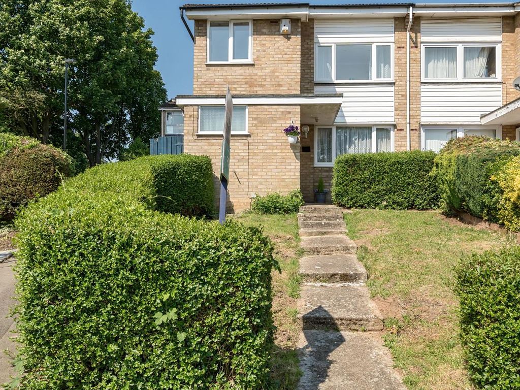 3 bed end terrace house for sale in Chilthorne Close, London SE6 - Zoopla