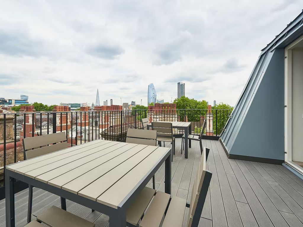 Office to let in Strand, London WC2R, £360 pa - Zoopla