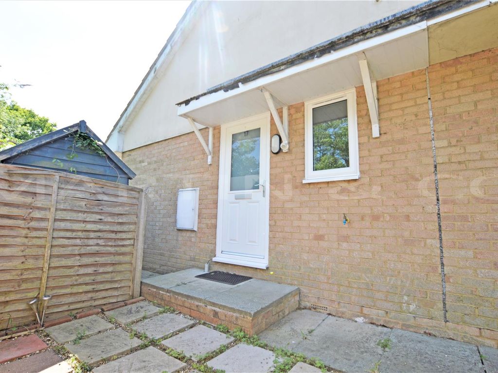 1 bed end terrace house to rent in Dorchester Close, Cliffe Woods ...