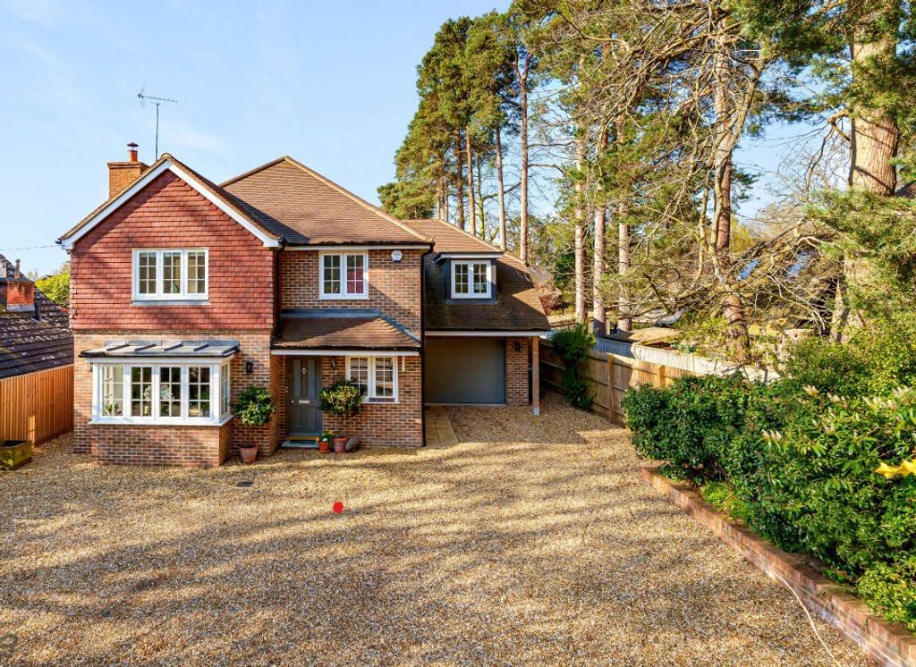 5 bed detached house for sale in Church Road, Fleet GU51 - Zoopla