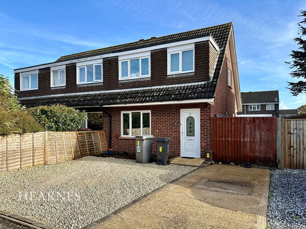 3 Bed Semi Detached House For Sale In Blackfield Road Throop