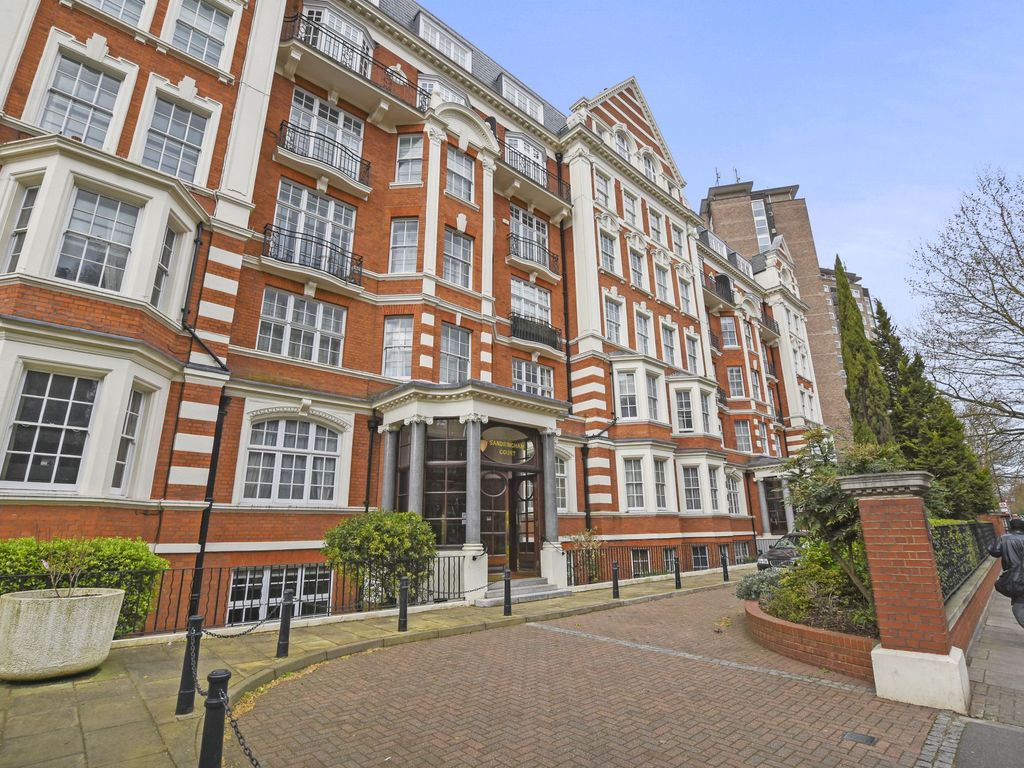 2 bed flat for sale in Sandringham Court, Maida Vale, London W9, £ ...