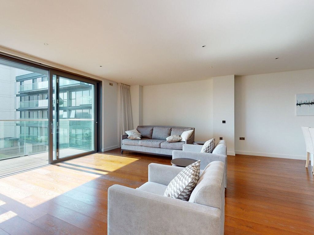 3 bed flat to rent in Waterfront Drive, London SW10, £6,066 pcm - Zoopla