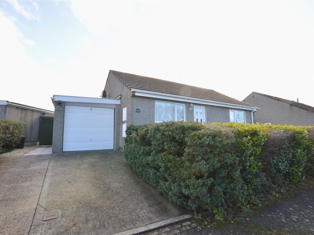 2 bed bungalow for sale in Huntersfield, Tolvaddon, Camborne, Cornwall ...