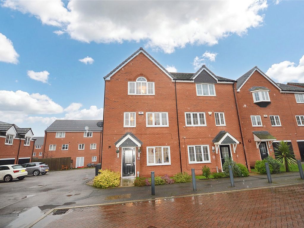 4 Bed Semi Detached House For Sale In Waggon Road Leeds West