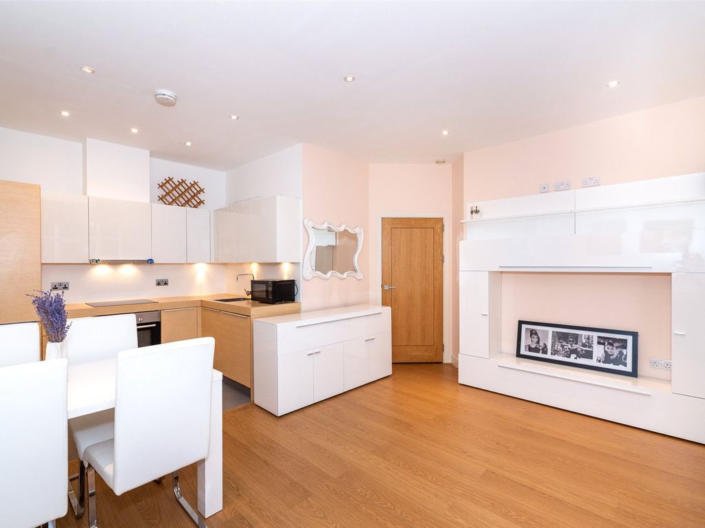 1 bed flat for sale in Bromyard House, Bromyard Avenue, London W3 - Zoopla
