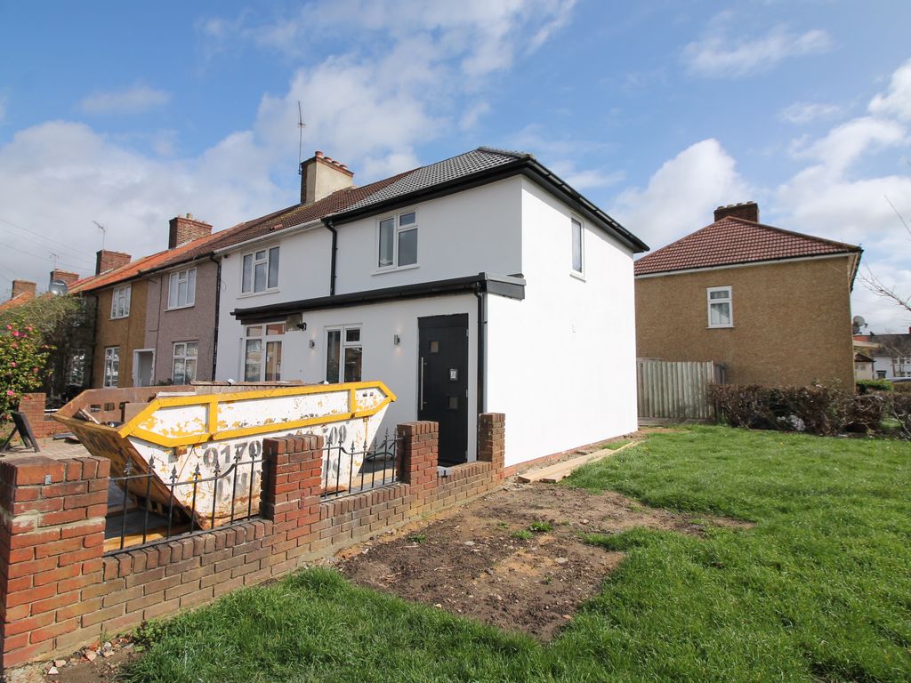 1 Bed End Terrace House For Sale In Stockdale Road Dagenham Essex Rm8