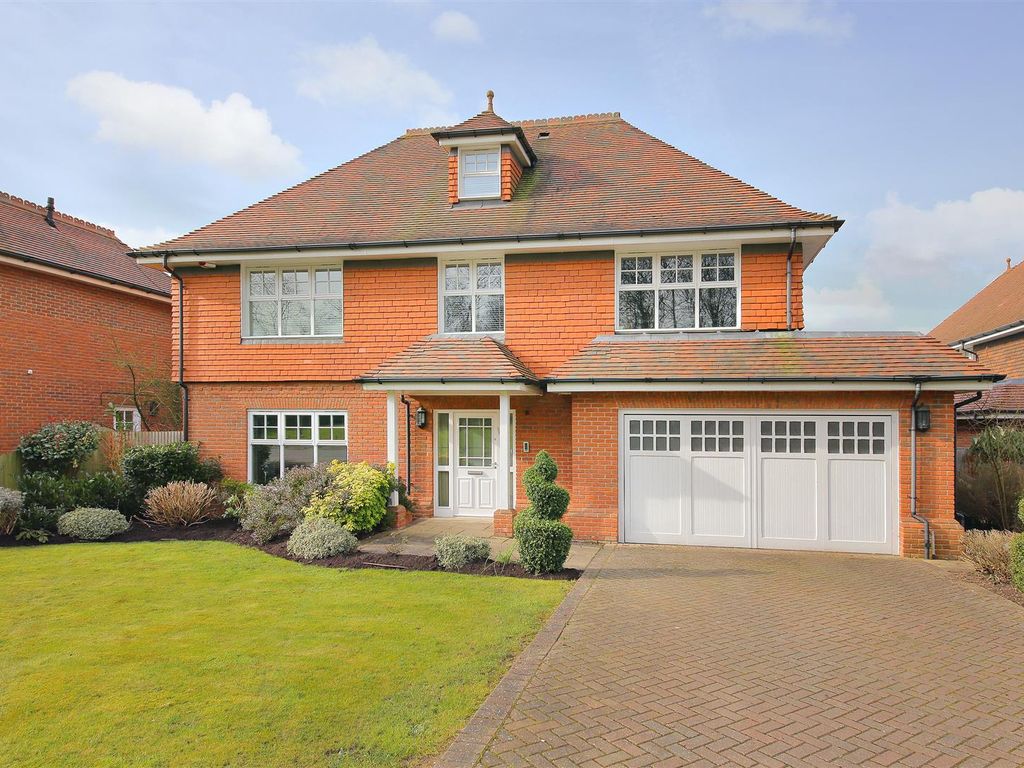 5 Bed Detached House For Sale In Holbrook Gardens Aldenham Watford