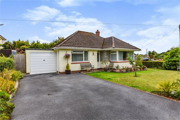 2 Bed Detached Bungalow For Sale In Andor Avenue Kingsteignton Newton