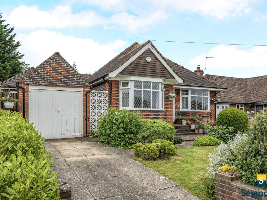 4 bed detached house for sale in Guildford, Surrey GU2, £825,000 - Zoopla