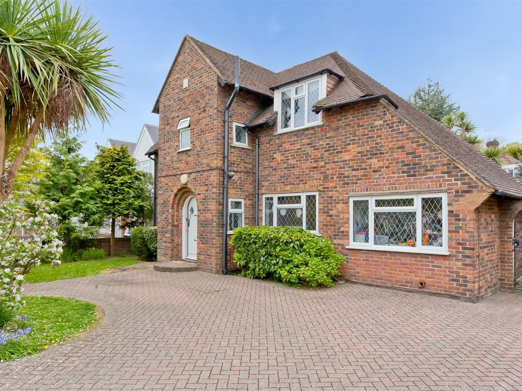 4 Bed Detached House To Rent In Brangwyn Way Patcham Brighton Bn1