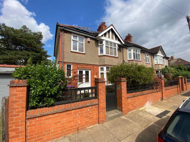 3 bed end terrace house for sale in Elmhurst Avenue, Spinney Hill ...